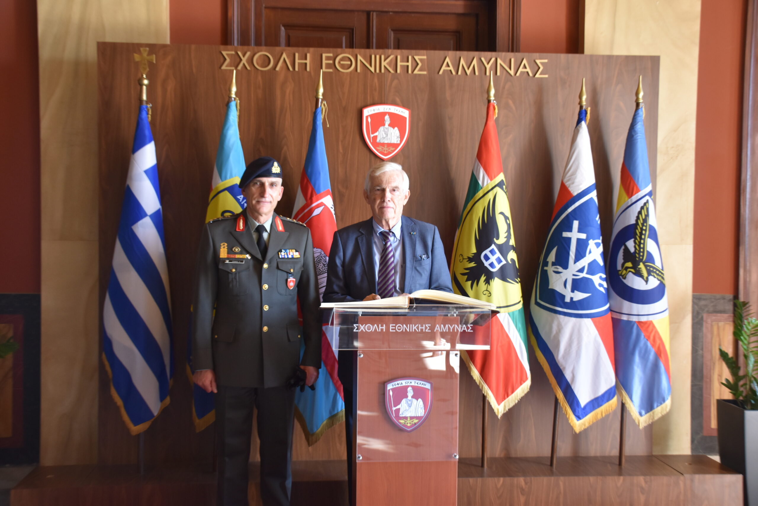 Επίσκεψη στη ΣΕΘΑ του Υποναύαρχου (ε.τ.) Παναγιώτη Λασκαρίδη - Σχολή ...