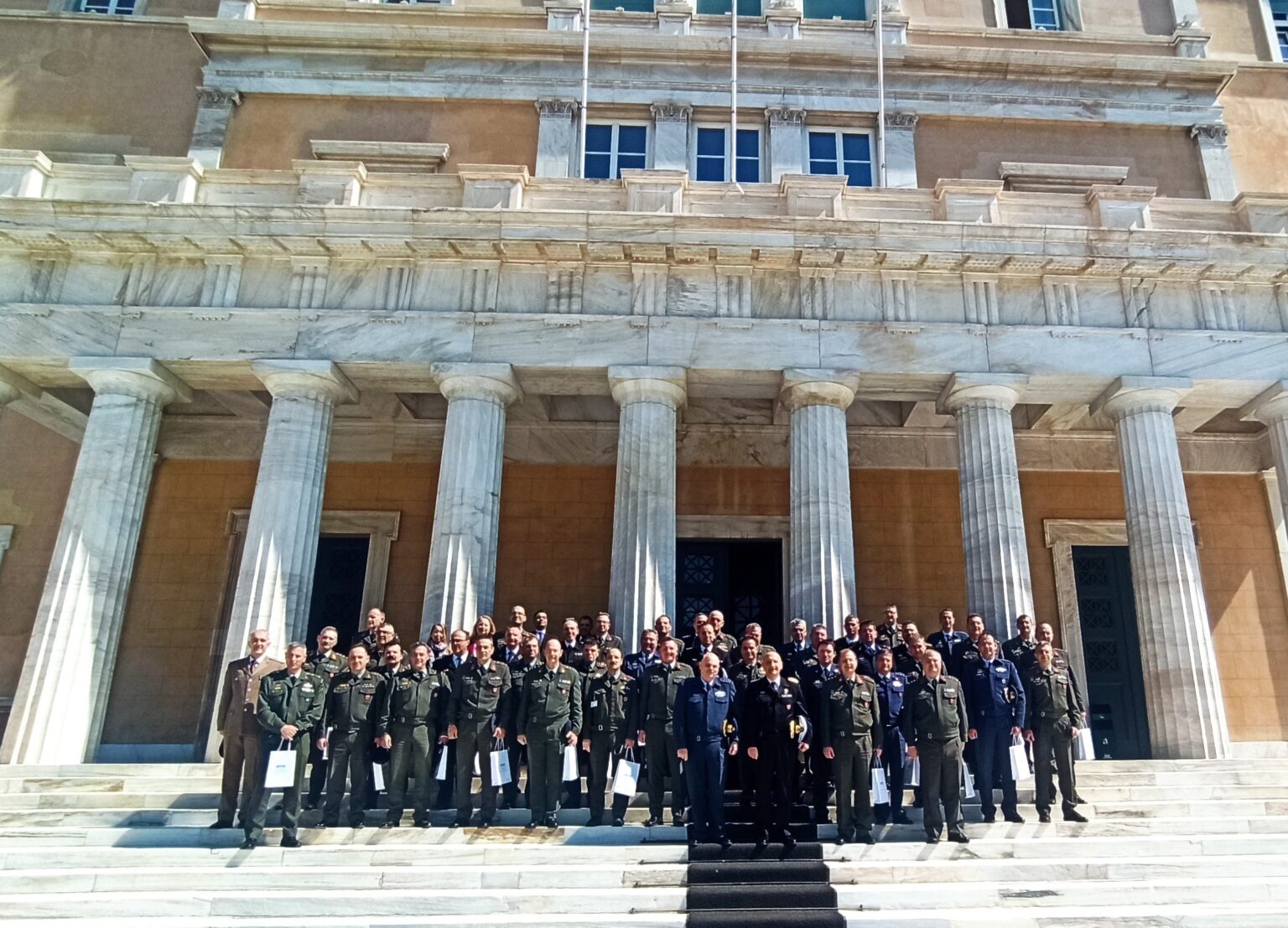 Επίσκεψη της 77ης ΕΣ ΦΔΠ στη Βουλή Των Ελλήνων - Σχολή Εθνικής Άμυνας